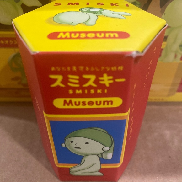 Smiski | Other | Smiski Glow In The Dark Museum Series Random Figure ...
